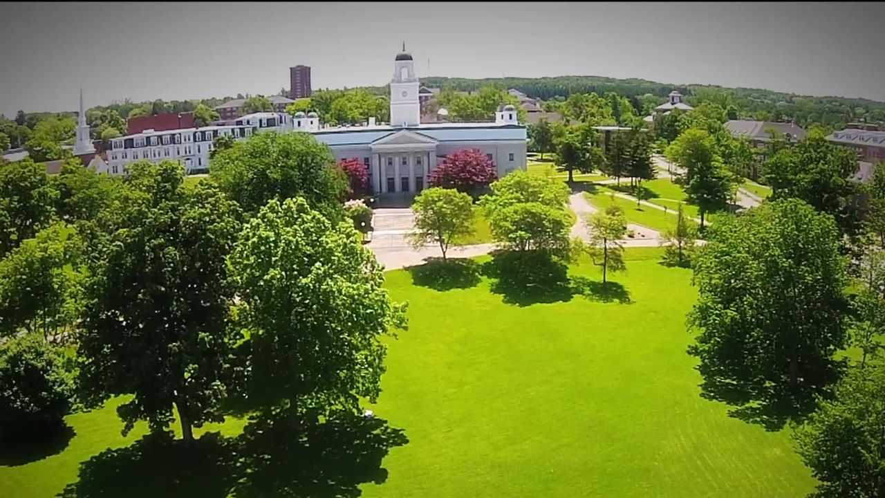 جامعة أكاديا | Acadia University | كيسان