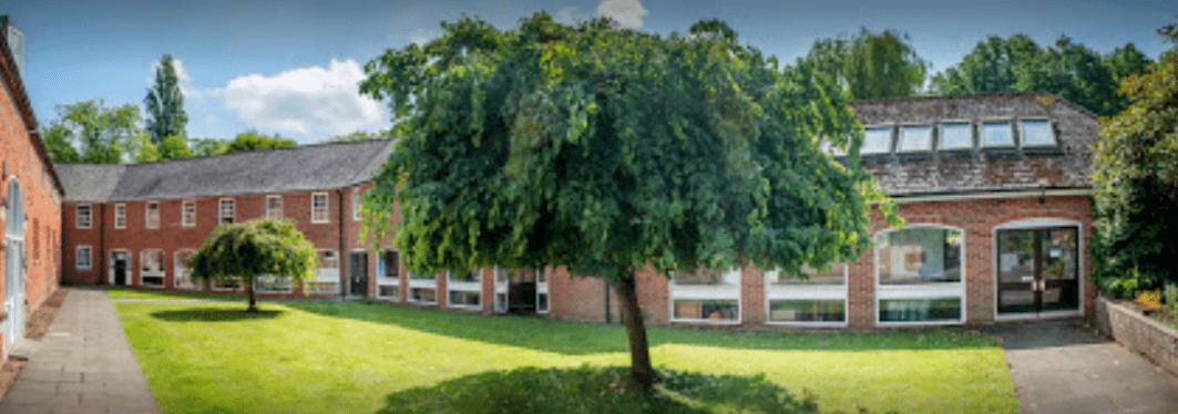 كلية باد وورث | PADWORTH COLLEGE | كيسان